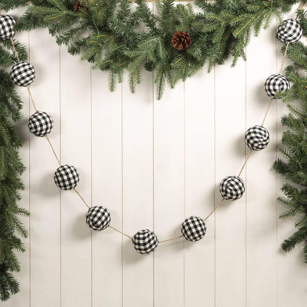 [OFFICIAL] Glitzhome Black & White Plaid Fabric Garland FREE SHIPPING